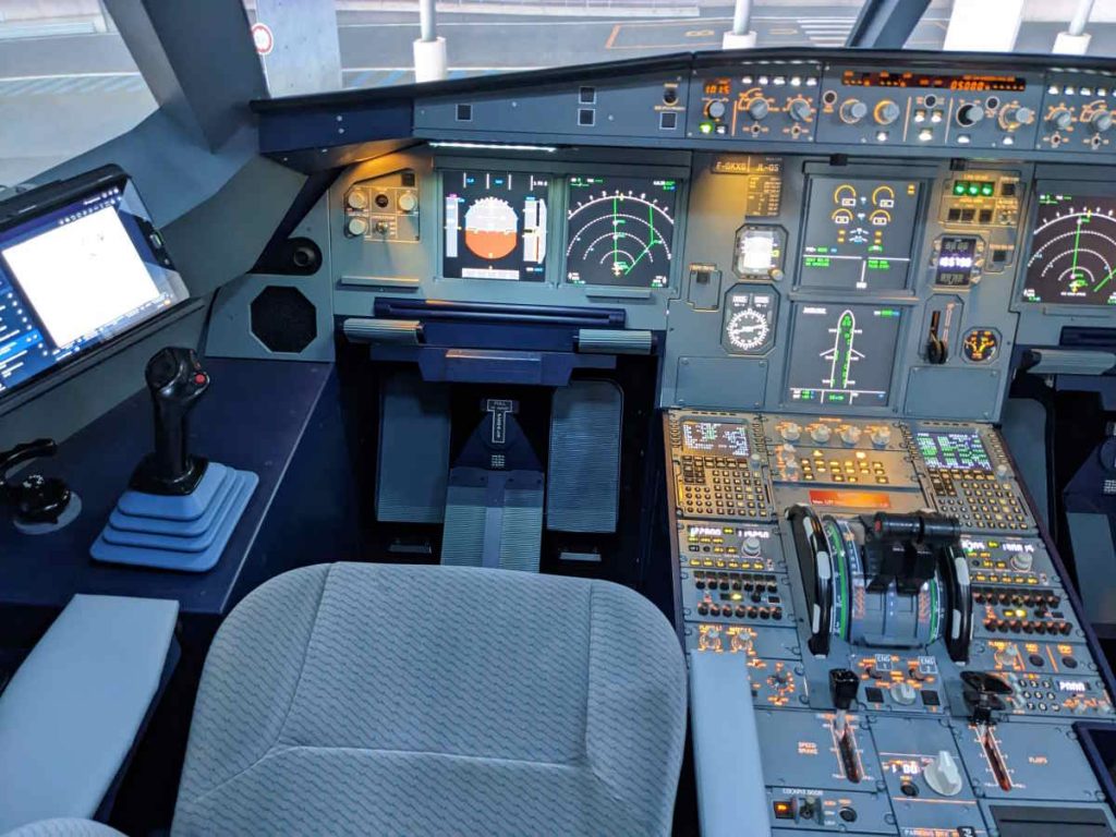 Les Rudder Pedals - JL A320